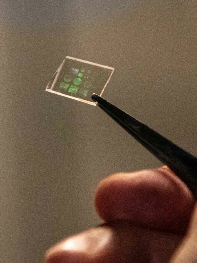 Metasurfaces: Light-Bending, Wafer-Thin Lenses with a Bright Future ...